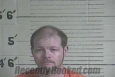 Recent Booking / Mugshot for Michael J Hatton in Lee County, Kentucky