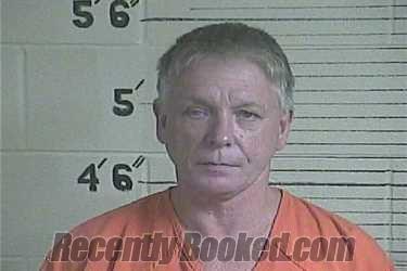 Recent Booking / Mugshot for Wayne Scott Cornett in Lee County, Kentucky