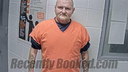 Recent Booking / Mugshot for JAMIE DOYLE COUCH in Letcher County, Kentucky