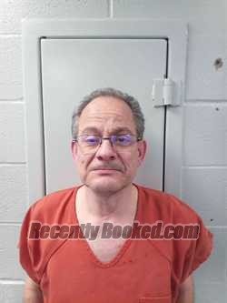 Recent Booking / Mugshot for RONALD TAYLOR in Logan County, Kentucky