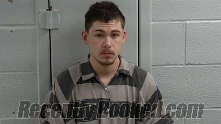 Recent Booking / Mugshot for ETHAN LONG in Logan County, Kentucky