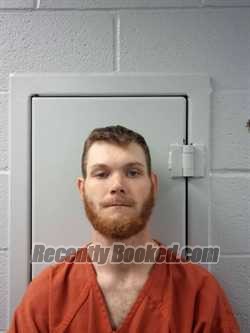 Recent Booking / Mugshot for TRAVIS CHESTNUT in Logan County, Kentucky