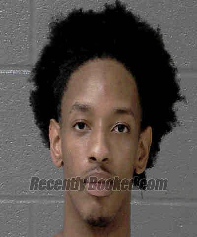 Recent Booking / Mugshot for JEREMIAH JAYLON WALKER in Mecklenburg ...