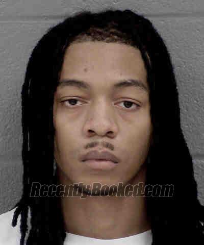Recent Booking / Mugshot for EMMANUEL FIELDS in Mecklenburg County ...