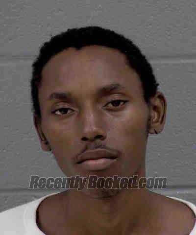 Recent Booking / Mugshot for DEMETRIUS JONES in Mecklenburg County ...