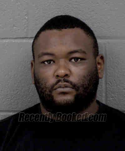 Recent Booking / Mugshot for QUENTIN NATHANIEL STOWE in Mecklenburg ...