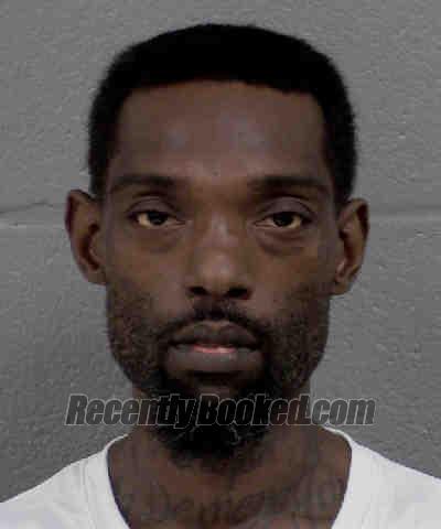 Recent Booking / Mugshot for ERIC DWAYNE JONES in Mecklenburg County ...