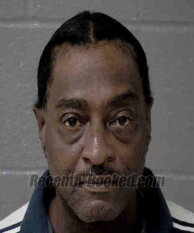 Recent Booking / Mugshot for ANTHONY MAURICE RUFFIN in Mecklenburg ...
