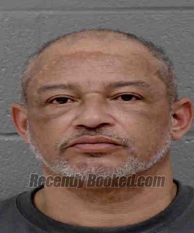 Recent Booking / Mugshot for TYRONE JEROME MOSS in Mecklenburg County ...