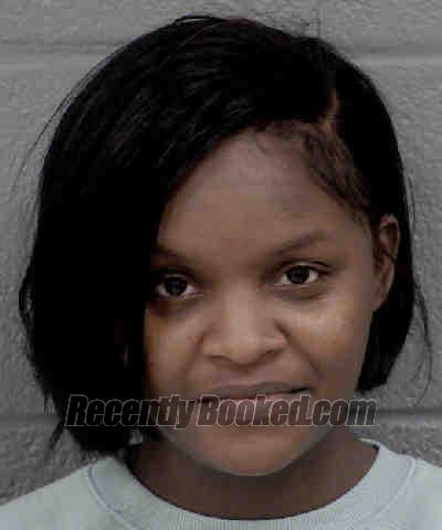 Recent Booking / Mugshot for LETICIA SHAQUELLA SMITH in Mecklenburg ...