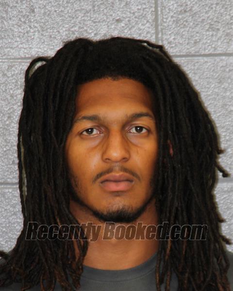 Recent Booking / Mugshot for EMMANUEL LOGAN HARRIS in Mecklenburg ...
