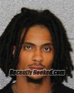 Recent Booking / Mugshot for AUSTIN DAMONTE JONES in Mecklenburg County ...