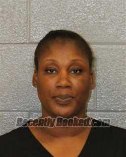 Recent Booking / Mugshot for TIFFANY NICOLE MCCRAY in Mecklenburg ...