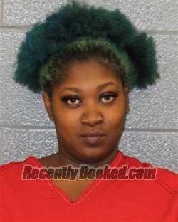 Recent Booking / Mugshot for CHRISTINA MARIAH GRAVES in Mecklenburg ...