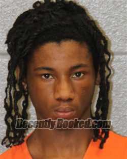 Recent Booking / Mugshot for AMARIE EARRELLE DAVIS in Mecklenburg ...