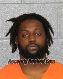 Recent Booking / Mugshot for LAZARUS EMMANUEL BROWN in Mecklenburg ...