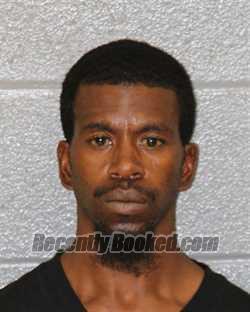 Recent Booking / Mugshot for JUSTIN EMANUEL WALLACE in Mecklenburg ...