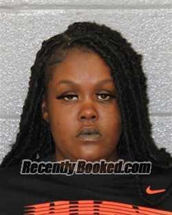 Recent Booking / Mugshot for LOREN SHAW in Mecklenburg County, North ...