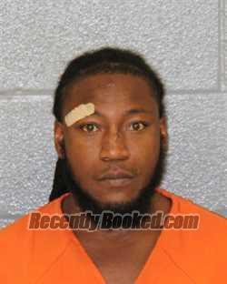 Recent Booking / Mugshot for SHAQUAN DIVINE BAKER in Mecklenburg County ...