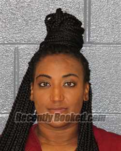 Recent Booking / Mugshot for IESHA MURPHY in Mecklenburg County, North ...