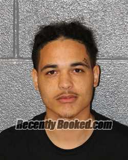 Recent Booking / Mugshot for AARON ANDRE BARNES in Mecklenburg County ...