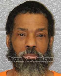 Recent Booking / Mugshot for JONATHAN DEWARREN TYLER in Mecklenburg ...