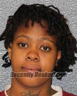 Recent Booking / Mugshot for SHAMYA NYREE ROBERTS in Mecklenburg County ...