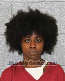 Recent Booking / Mugshot for TASHAYLA DANAE SIMS in Mecklenburg County ...