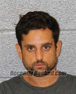 Recent Booking / Mugshot for AARON THOMAS MCPHERSON in Mecklenburg ...