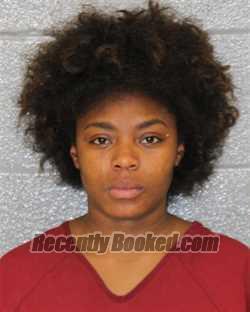 Recent Booking / Mugshot for ZARIA ARIONA HOWZE in Mecklenburg County ...