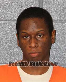 Recent Booking / Mugshot for EDDIE MARIO MOBLEY in Mecklenburg County ...