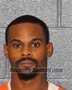 Recent Booking / Mugshot for EDWARD RAMOS in Mecklenburg County, North Carolina