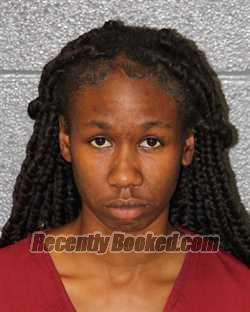 Recent Booking / Mugshot for KAYLA LOREAL-ROSE MEEKS in Mecklenburg ...