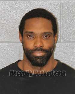 Recent Booking / Mugshot for CLINT JOSHUA PHILLIPS in Mecklenburg ...