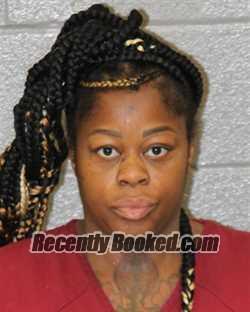 Recent Booking / Mugshot for JESSICA R FREEMAN in Mecklenburg County ...