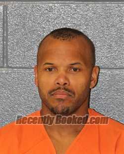 Recent Booking / Mugshot for TITUS ELDER REEVES in Mecklenburg County ...
