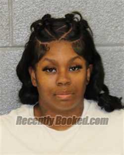 Recent Booking / Mugshot for JASMINE SHARDE THOMAS in Mecklenburg ...