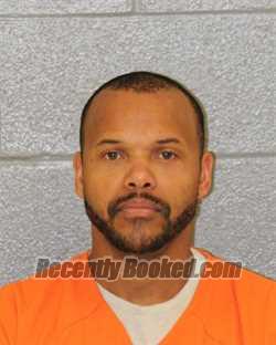 Recent Booking / Mugshot for TITUS ELDER REEVES in Mecklenburg County ...