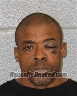 Recent Booking / Mugshot for AARON MOSS in Mecklenburg County, North ...