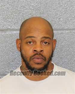Recent Booking / Mugshot for JAMARI ANTWON CRAWFORD in Mecklenburg ...