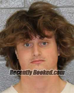 Recent Booking / Mugshot for GORDON KEITH BREAULT in Mecklenburg County ...