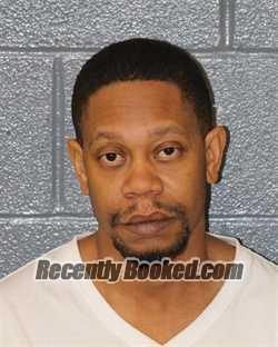 Recent Booking / Mugshot for COREY TREMAYNE REID in Mecklenburg County ...