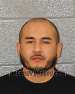 Recent Booking / Mugshot for EDWIN A PADILLA HERNANDEZ in Mecklenburg ...