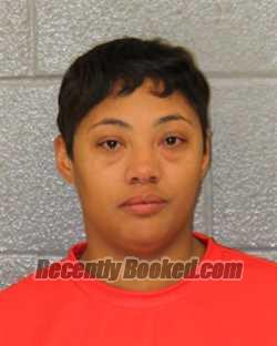 Recent Booking / Mugshot for CAPREECE LASHAWN THORNTON in Mecklenburg ...