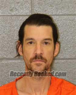 Recent Booking / Mugshot for QUINTON EUGENE WALSH in Mecklenburg County ...