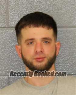 Recent Booking / Mugshot for THOMAS TYLER MATTHEWS in Mecklenburg ...