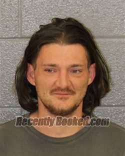 Recent Booking / Mugshot for AARON MICHAEL GARLAND in Mecklenburg ...