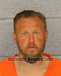 Recent Booking / Mugshot for AARON TROY SUTTON in Mecklenburg County ...