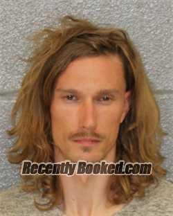 Recent Booking / Mugshot for ANDREW CHRISTOPHER HESS in Mecklenburg ...