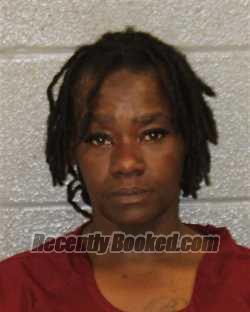 Recent Booking / Mugshot for CURLEAN SHERIE SMITH in Mecklenburg County ...